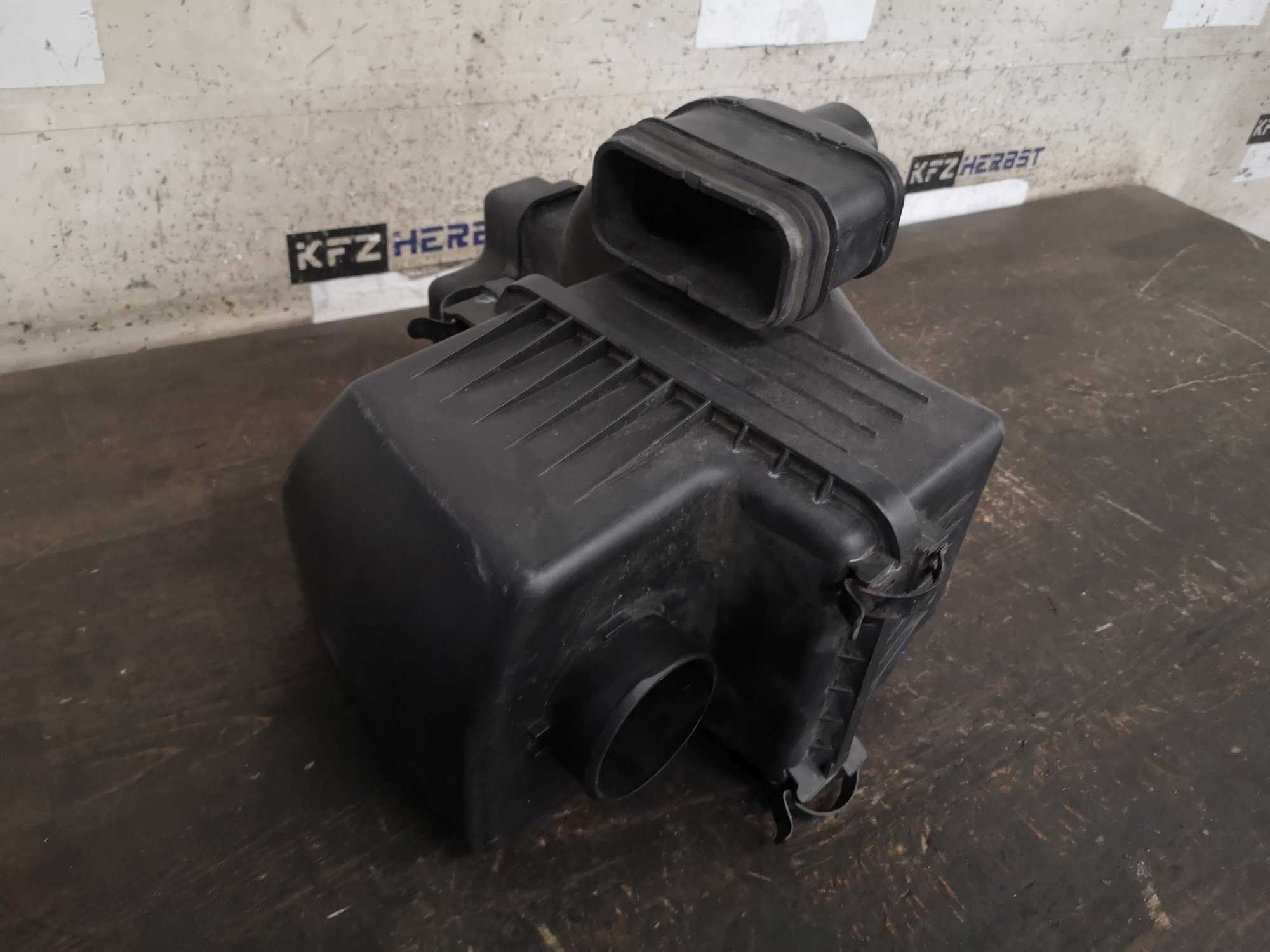 Air filter box HYUNDAI ix35 (LM, EL, ELH) 1.6 13439075 | B-Parts