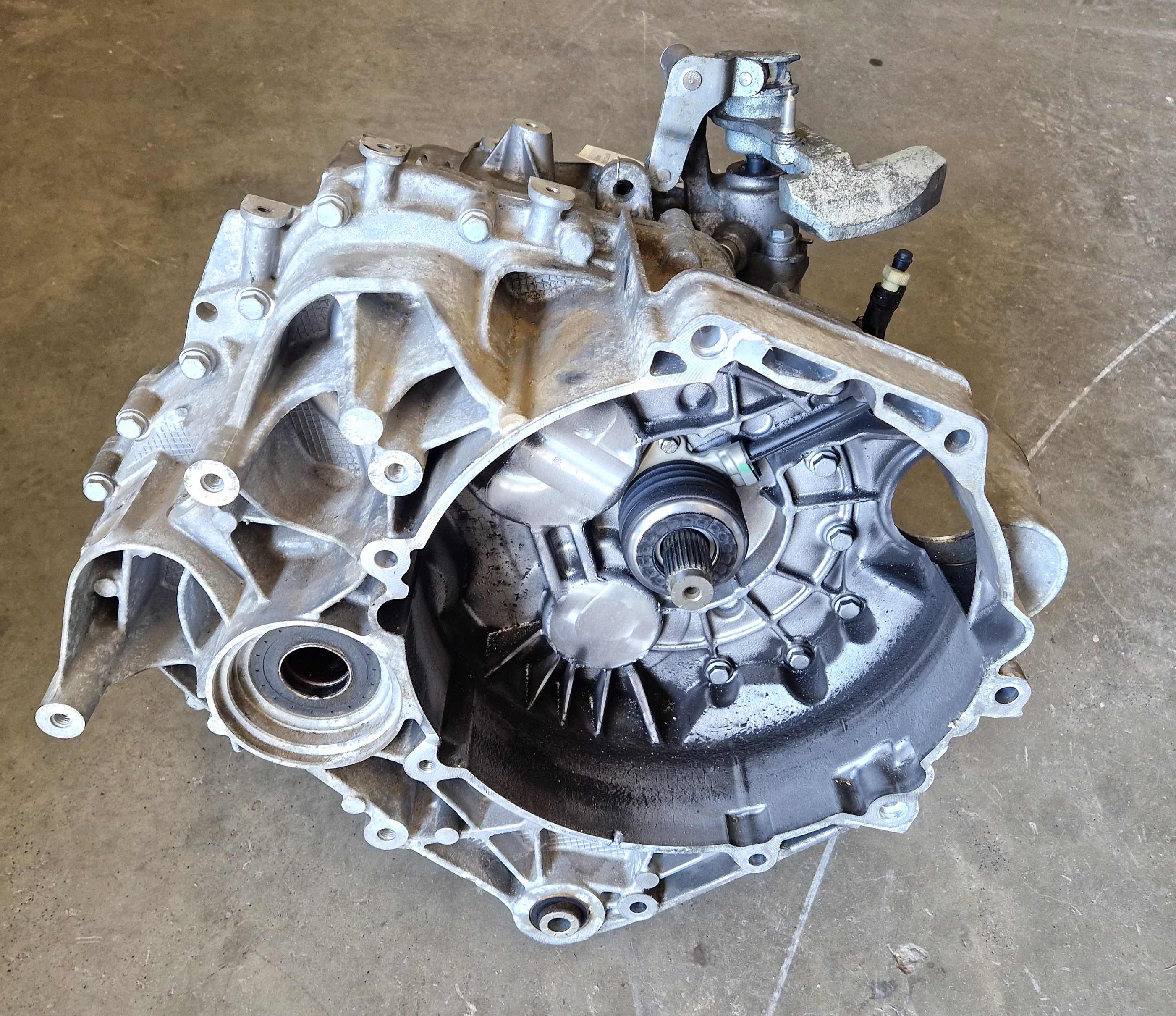 Gearbox VW CRAFTER Van (SY_, SX_) 2.0 TDI FWD (SYB, SYC, SYD) 28809329 ...