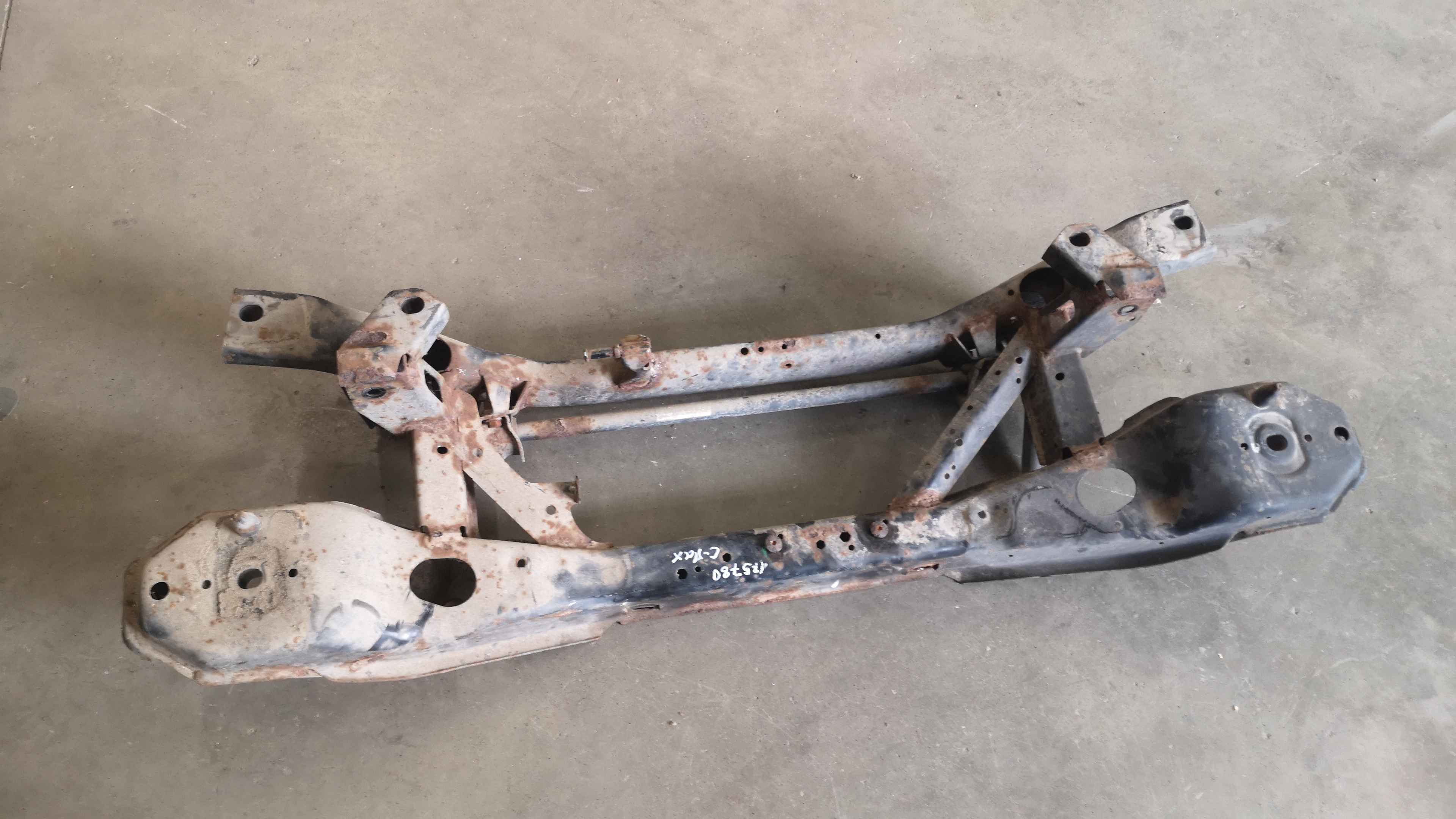 Rear axle FORD C-MAX II (DXA/CB7, DXA/CEU) 1.0 EcoBoost 16063963 | B-Parts