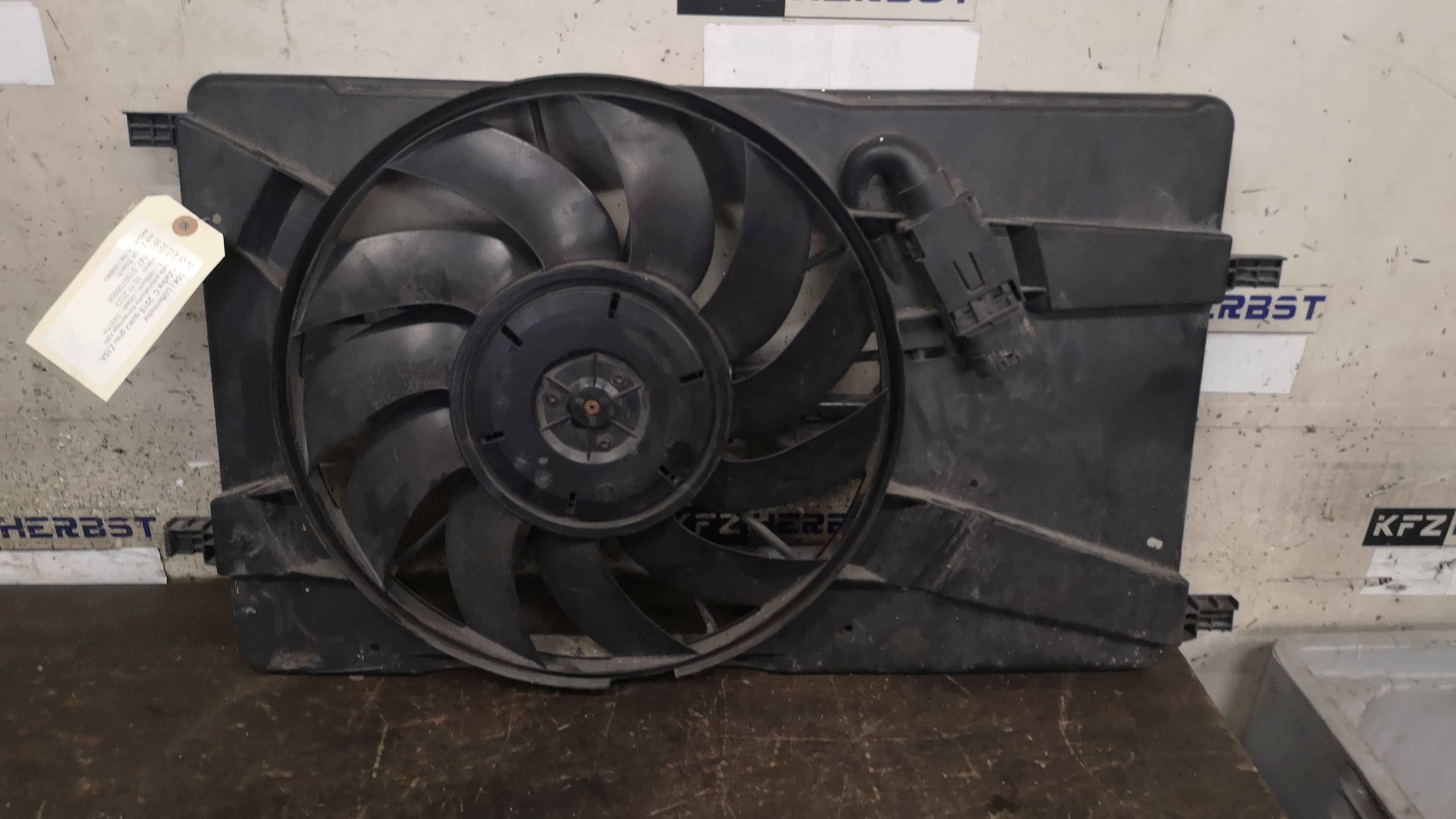 Radiator fan OPEL ZAFIRA TOURER C (P12) 2.0 CDTi (75) 16063851 | B-Parts