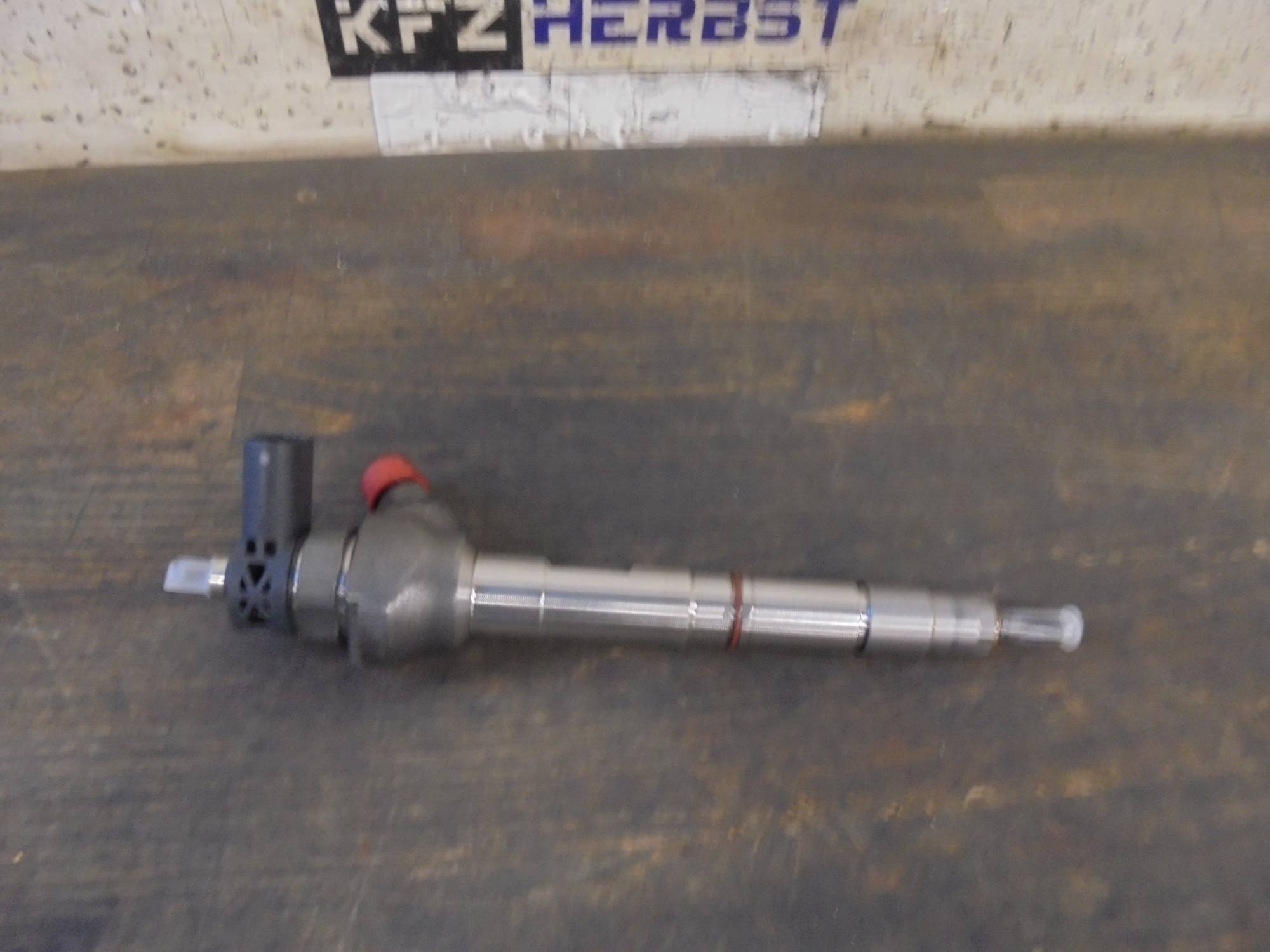 Injektor SKODA OCTAVIA III Combi (5E5, 5E6) 2.0 TDI 4x4 13435660 | B-Parts