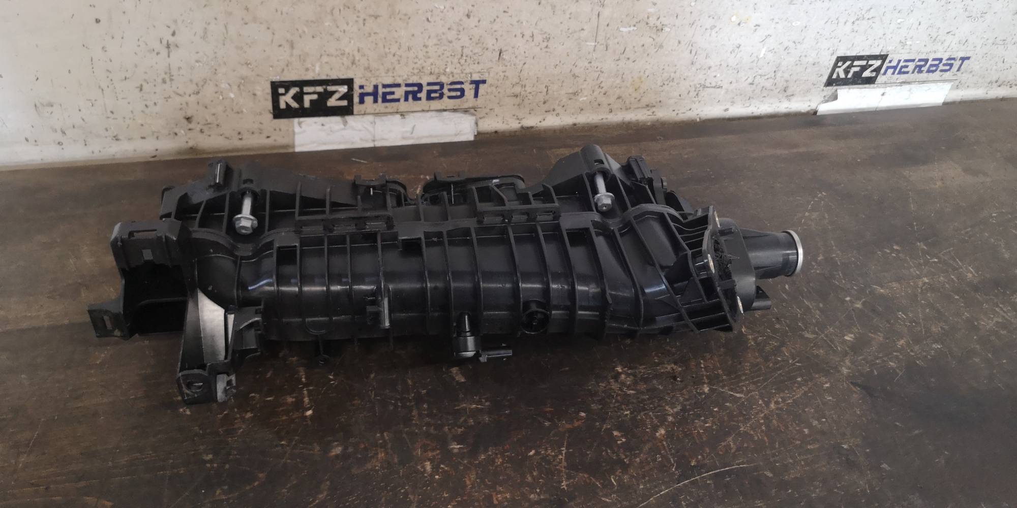Intake manifold BMW 3 (F30, F80) 320 d 12876458 | B-Parts
