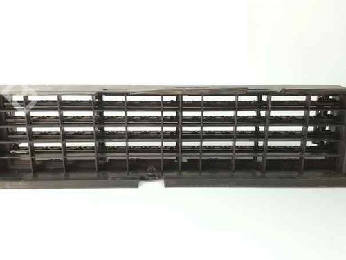 Front grille NISSAN QASHQAI II SUV (J11, J11_) 1.5 dCi 4689782 | B-Parts