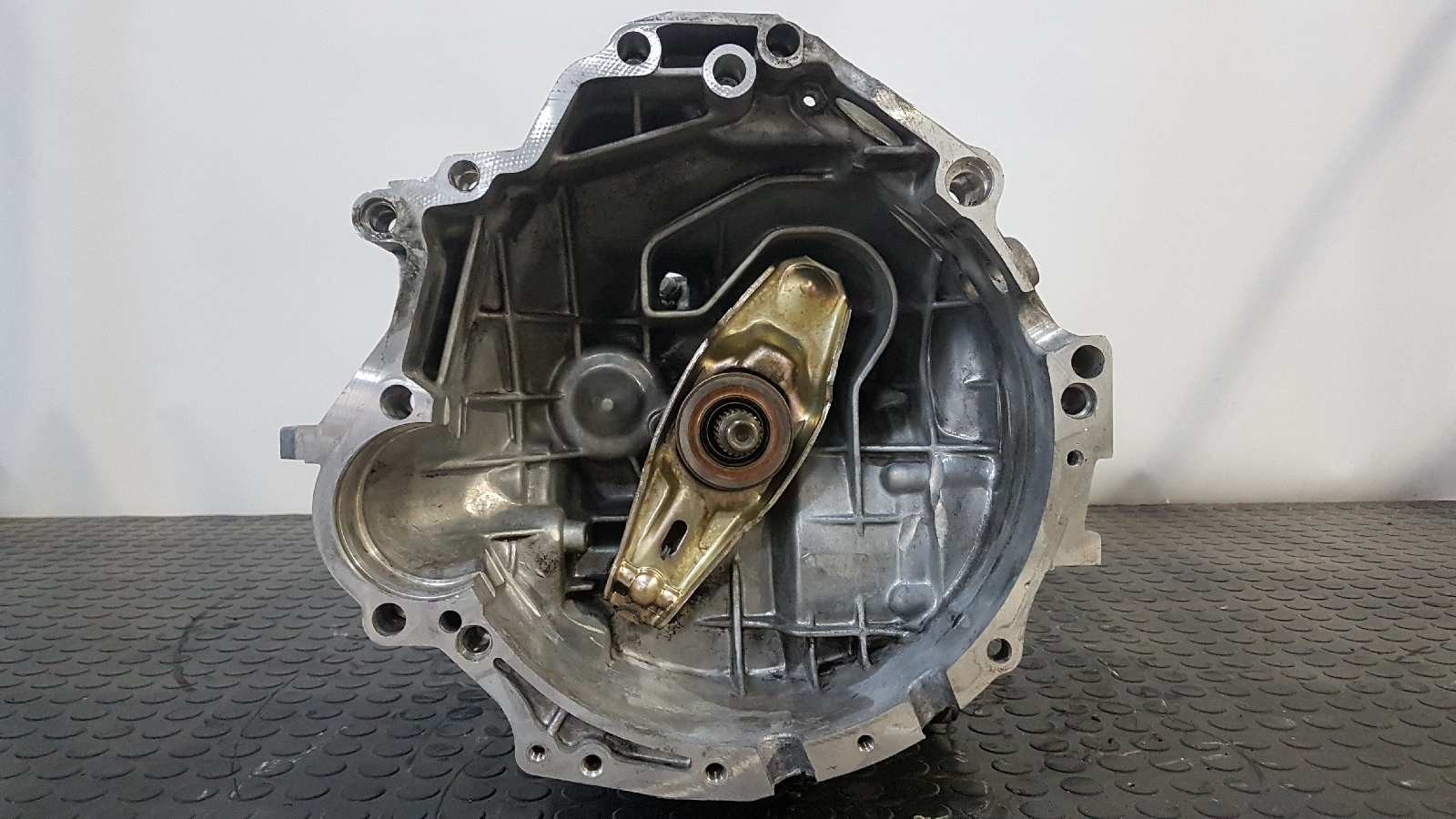 Manual gearbox AUDI 80 B4 Saloon (8C2) 1.9 TDI 4692631 | B-Parts