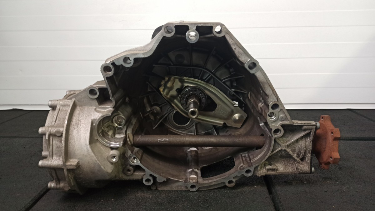 Manual gearbox AUDI Q5 (8RB) 2.0 TDI 11287057 | B-Parts