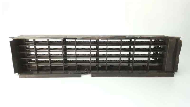 Front grille NISSAN QASHQAI II SUV (J11, J11_) 1.5 dCi 4689782 | B-Parts