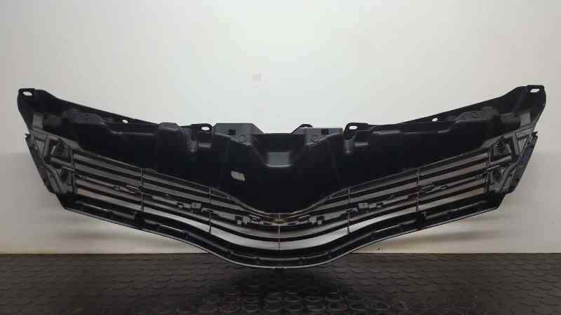Front grille TOYOTA YARIS (_P13_) 1.0 (KSP130_) 531110D370 | B-Parts