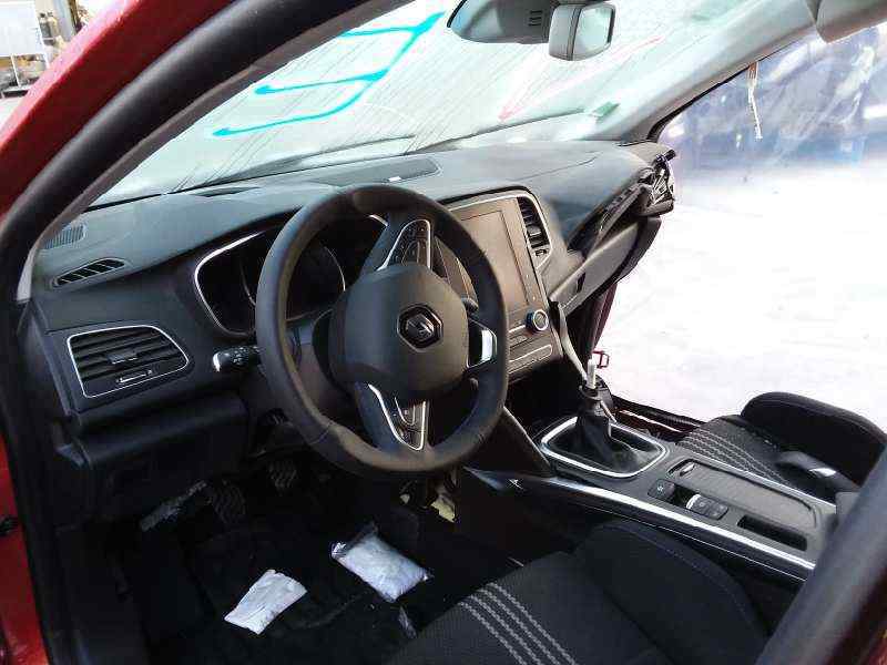 Fuse box RENAULT MEGANE IV Hatchback (B9A/M/N_) 1.2 TCe 130 (B9MR ...