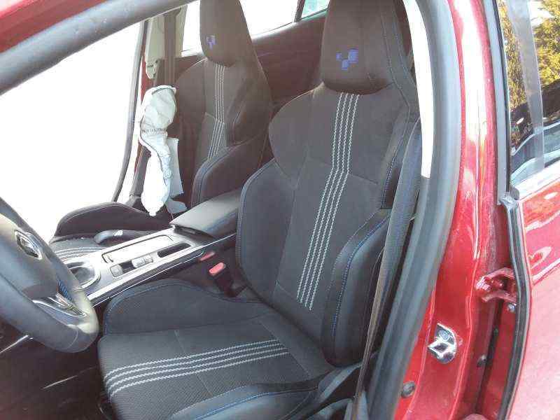 Fuse box RENAULT MEGANE IV Hatchback (B9A/M/N_) 1.2 TCe 130 (B9MR ...