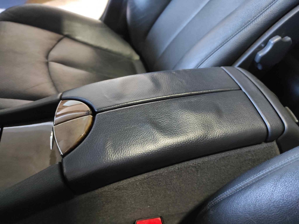 Armrest / Center console MERCEDES-BENZ E-CLASS (W211) E 240 (211.061 ...