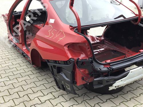 Guarda-lamas trás esquerdo BMW 3 (F30, F80) 330 i 5836705 | B-Parts