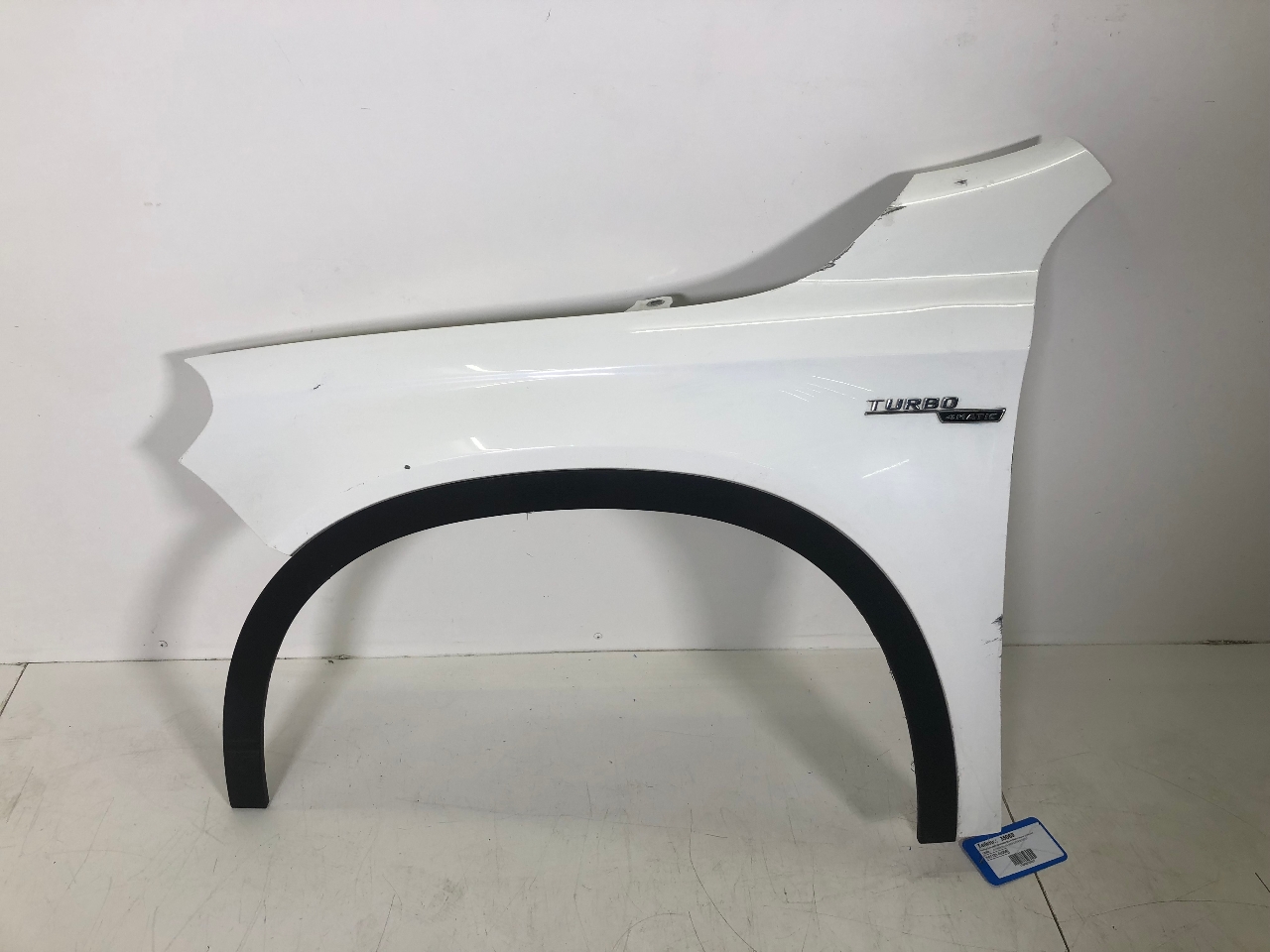 Left front fenders MERCEDES-BENZ GLA-CLASS (X156) AMG GLA 45 4-matic ...
