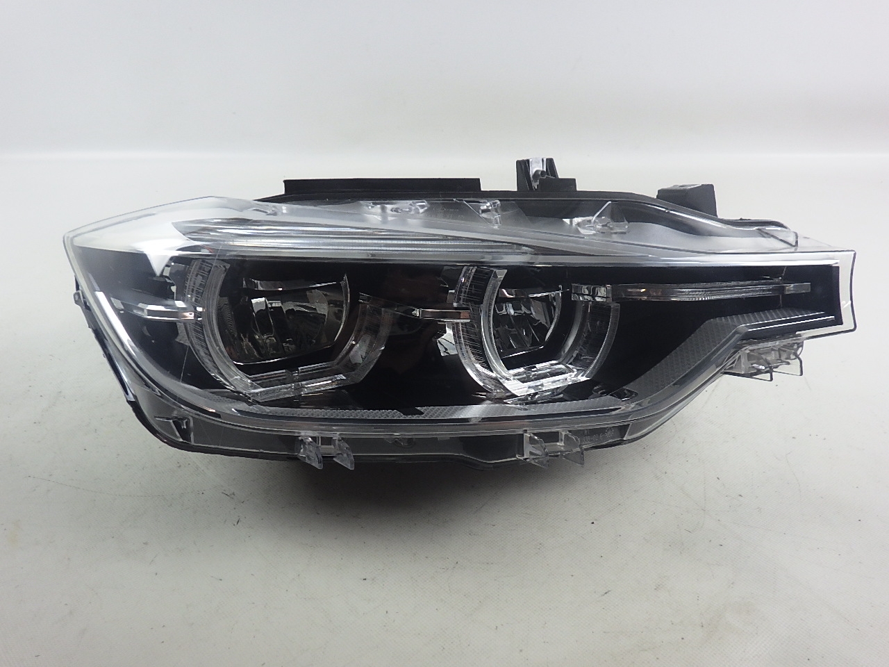 Phare droit BMW 3 (F30, F80) 320 d 3147851 | B-Parts