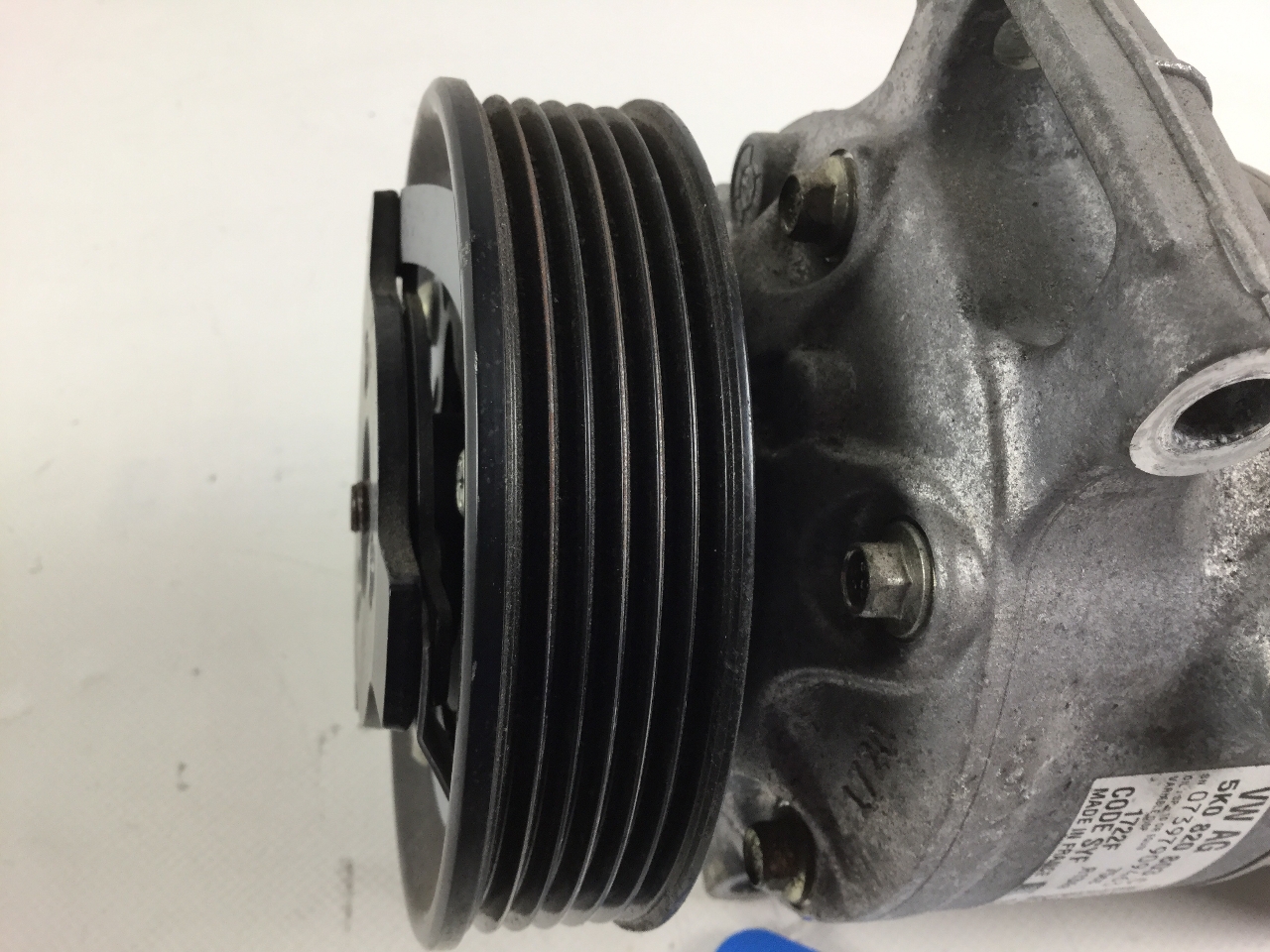 AC compressor AUDI Q3 (8UB, 8UG) 1.4 TSI VW: 5K0820803C | B-Parts