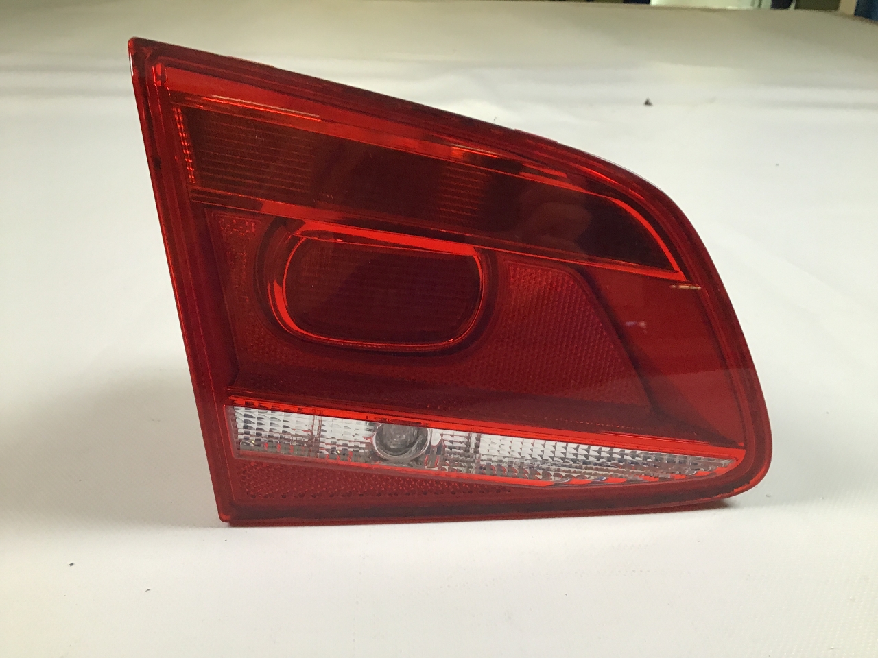 Left tailgate light VW PASSAT B7 (362) 2.0 TDI 4385547 | B-Parts