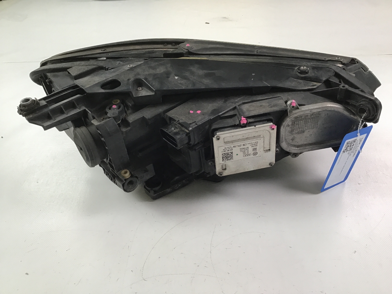 Left headlight VW PASSAT Variant (3G5, CB5) 2.0 TDI 4motion VW ...
