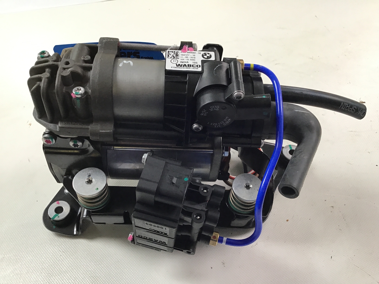 Compressor suspensão BMW 7 (G11, G12) 740 e, Le BMW: 6884682 | B-Parts