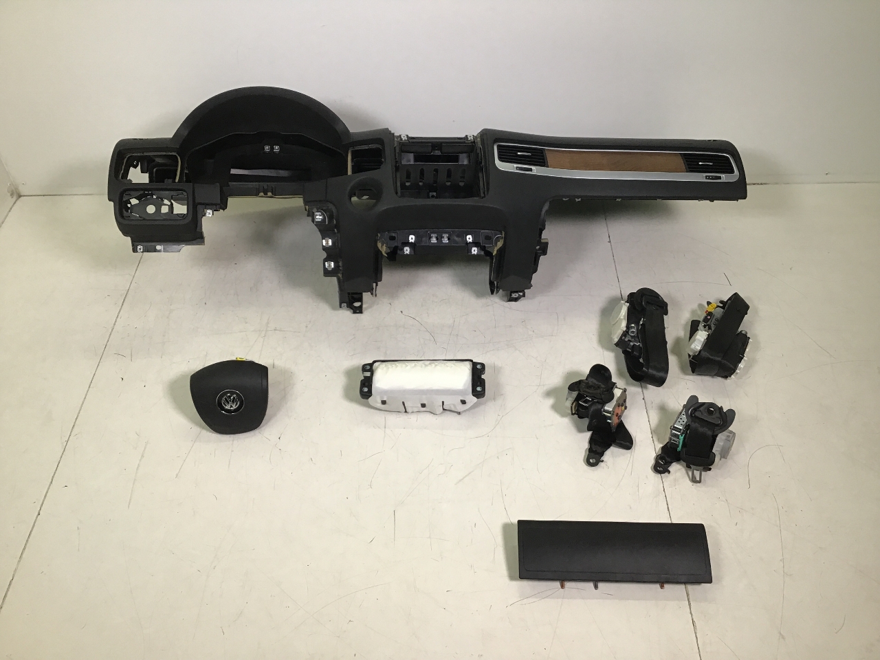 Dashboard VW TOUAREG (7P5, 7P6) 3.0 V6 TDI 5254704 | B-Parts