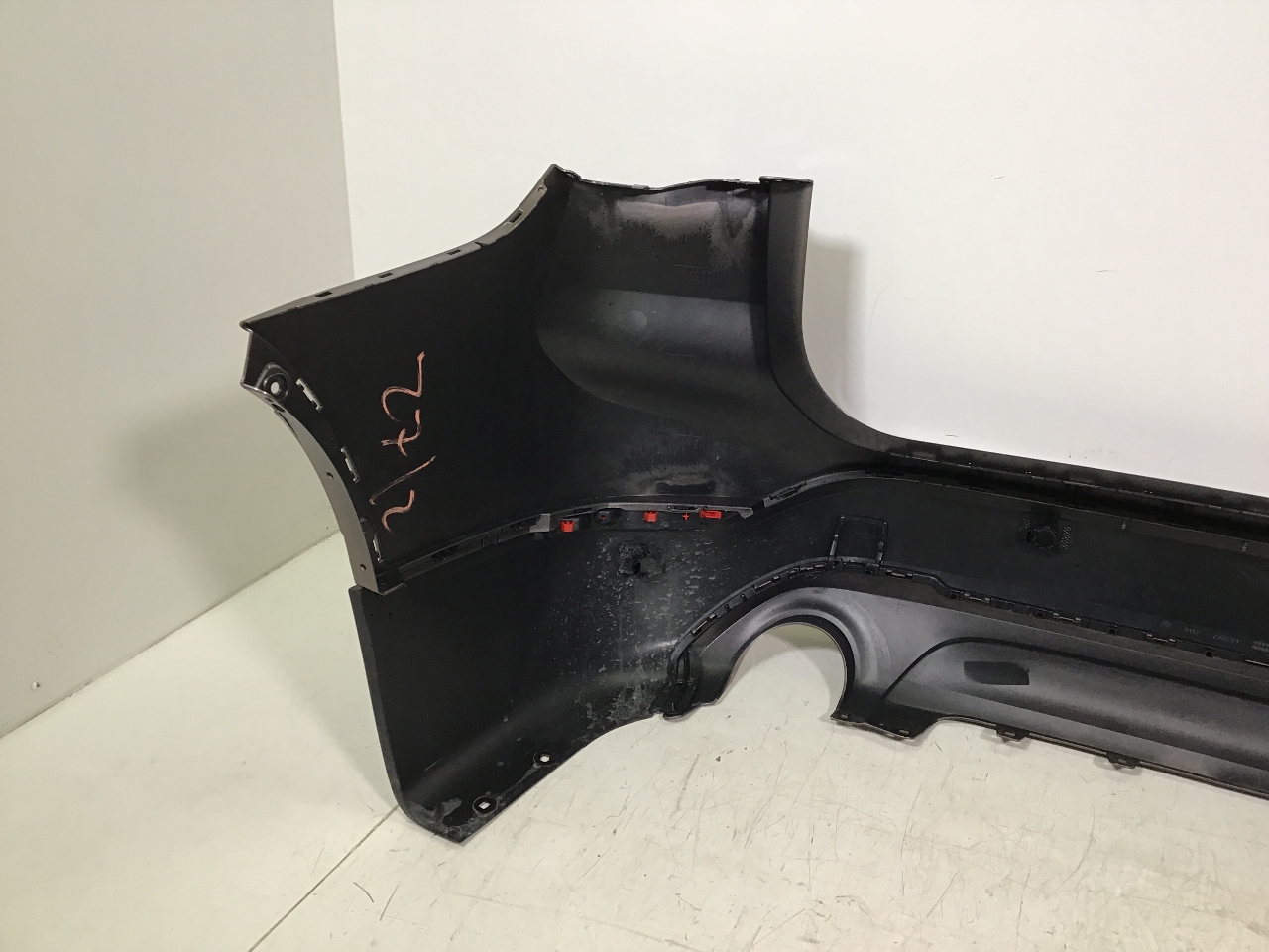 Pára-choques traseiro BMW X1 (F48) sDrive 20 i BMW: 7403391 | B-Parts