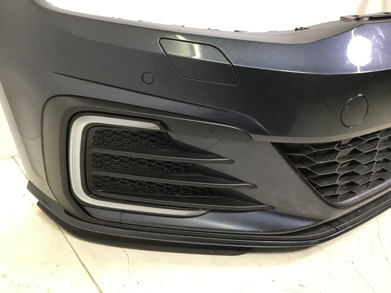 Front bumper VW GOLF VII (5G1, BQ1, BE1, BE2) 1.4 GTE Hybrid 6131022 | B-Parts