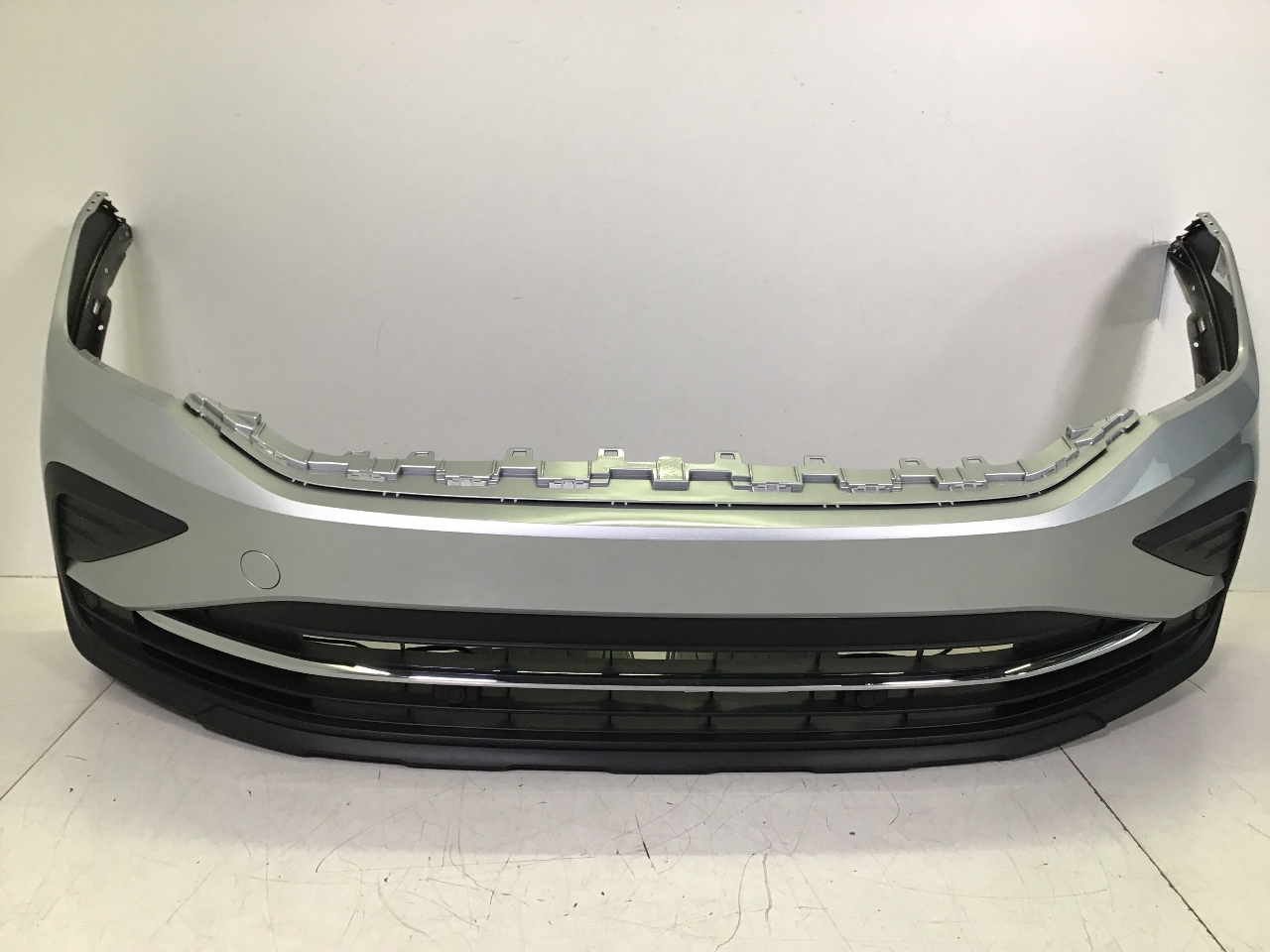 Front bumper VW TIGUAN (AD1, AX1) 2.0 TDI 10708988 | B-Parts