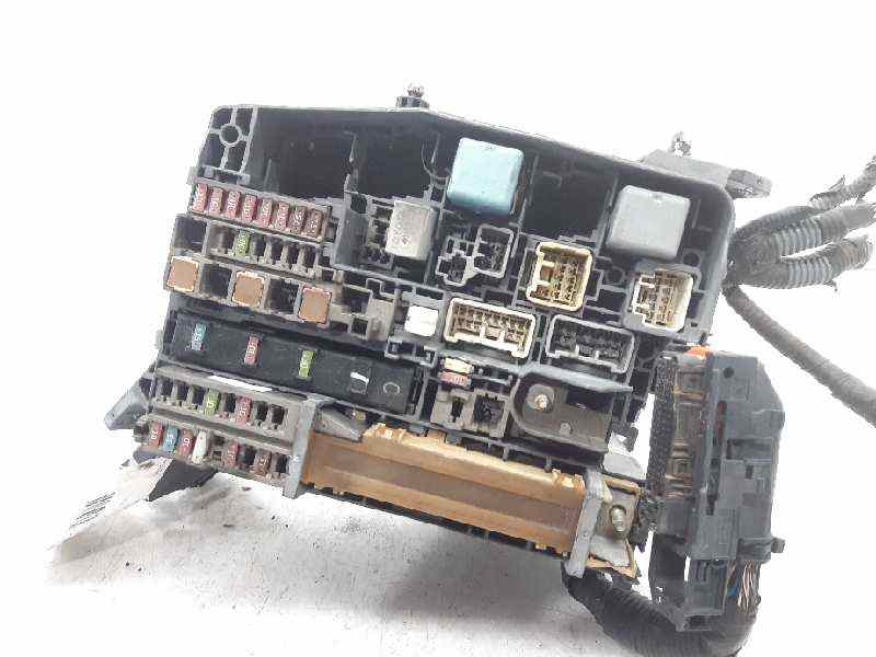 Fuse box TOYOTA AURIS (_E15_) 1.6 (ZRE151_) 6544194 | B-Parts