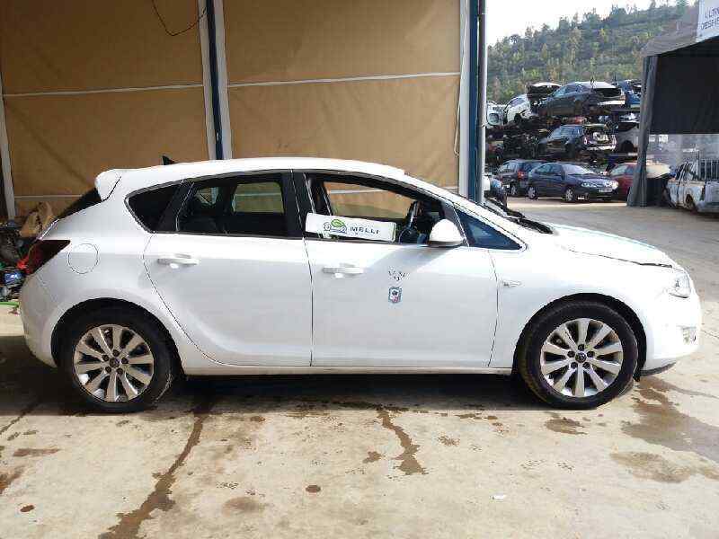 Radiator fan OPEL ASTRA J (P10) 2.0 CDTI (68) 13250331 | B-Parts