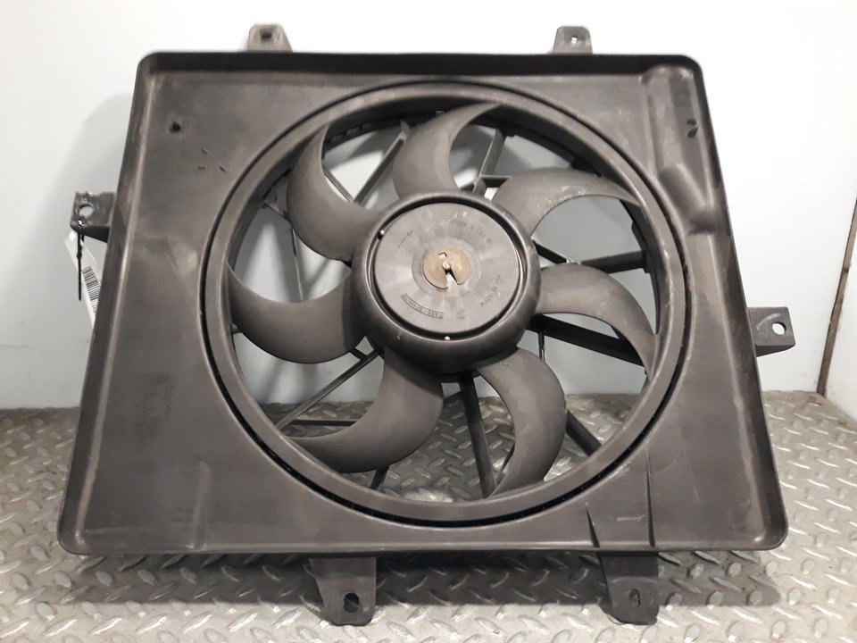 Radiator fan CHRYSLER PT CRUISER (PT_) 2.0 9234971 | B-Parts