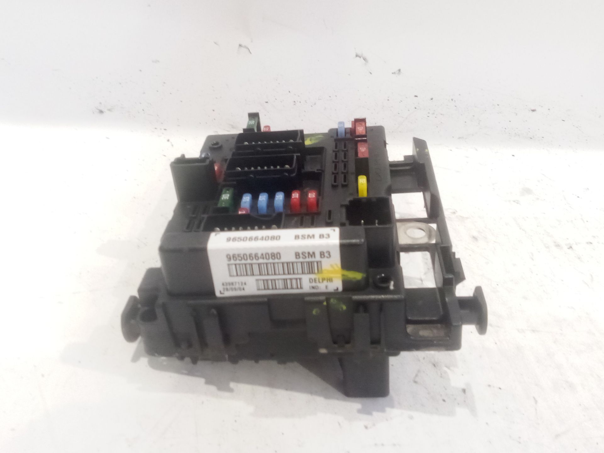 Fuse box PEUGEOT 307 (3A/C) 1.6 HDi 110 23867635 | B-Parts