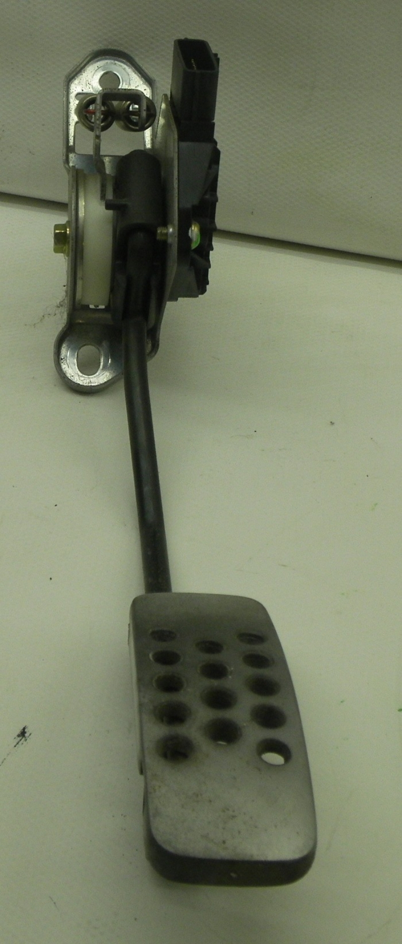 Pedal NISSAN X-TRAIL I (T30) 2.2 Di 4x4 4834014 | B-Parts