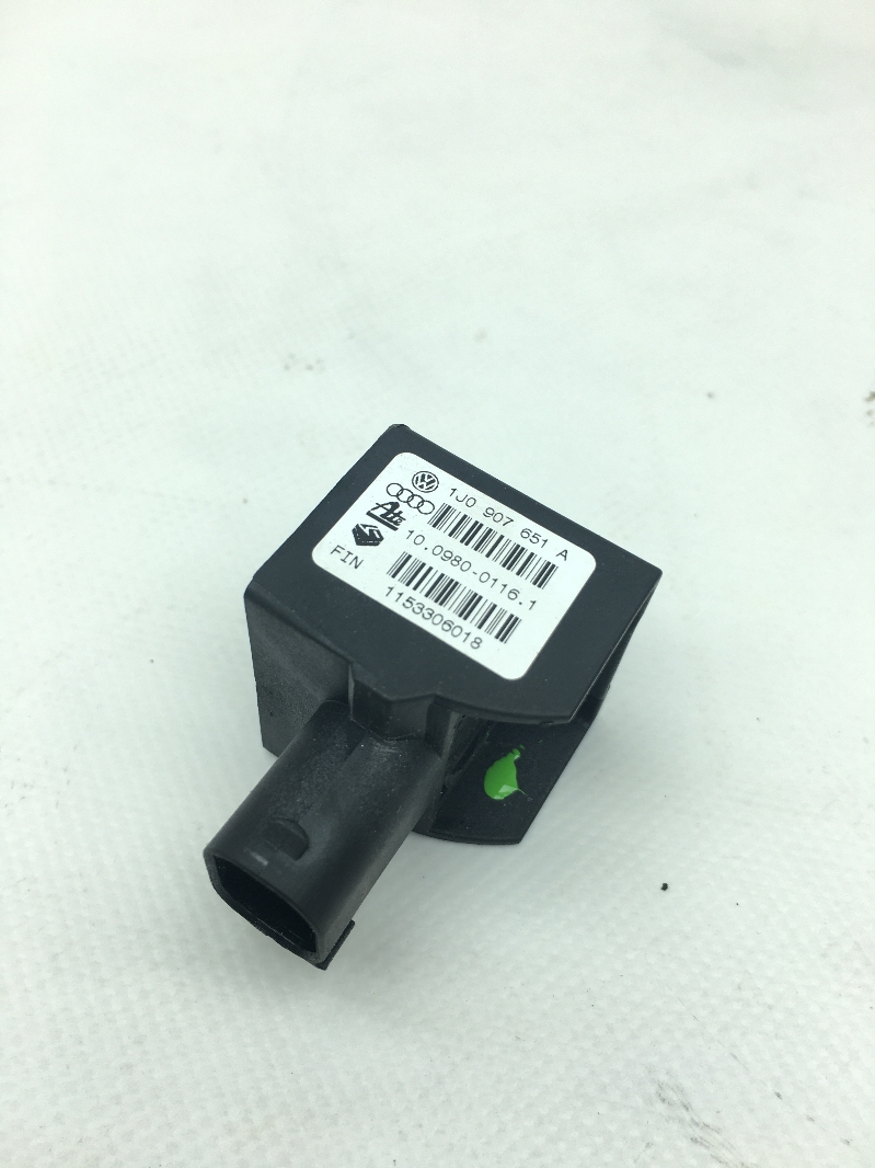 Electronic sensor VW GOLF IV (1J1) 1.6 16V 9649567 | B-Parts