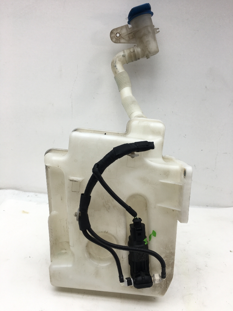 Windscreen washer tank VW GOLF V (1K1) 1.9 TDI 9306263 | B-Parts