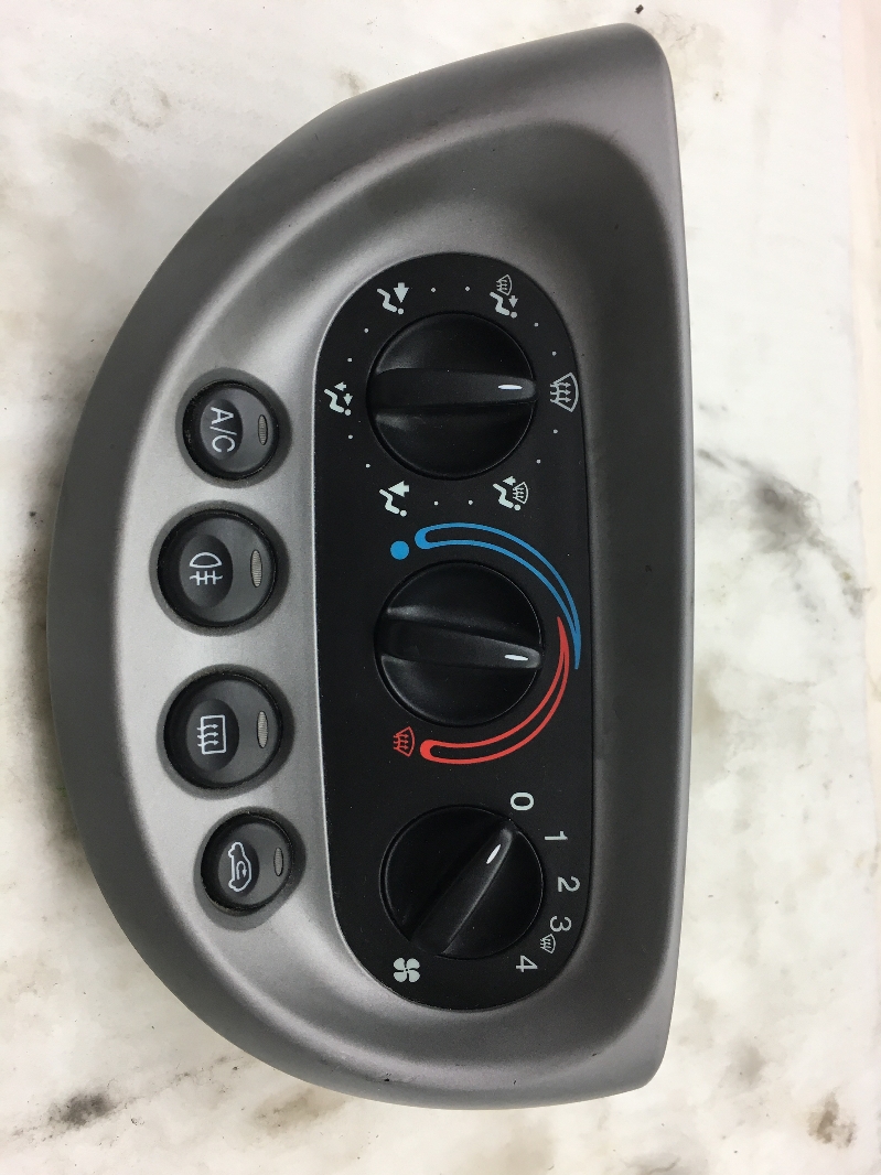 Climate control FORD KA (RB_) 1.3 i 8693501 | B-Parts