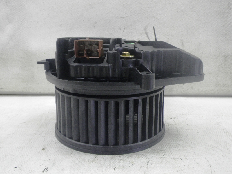 Heater blower motor AUDI A4 B6 (8E2) 2.0 5870827 | B-Parts
