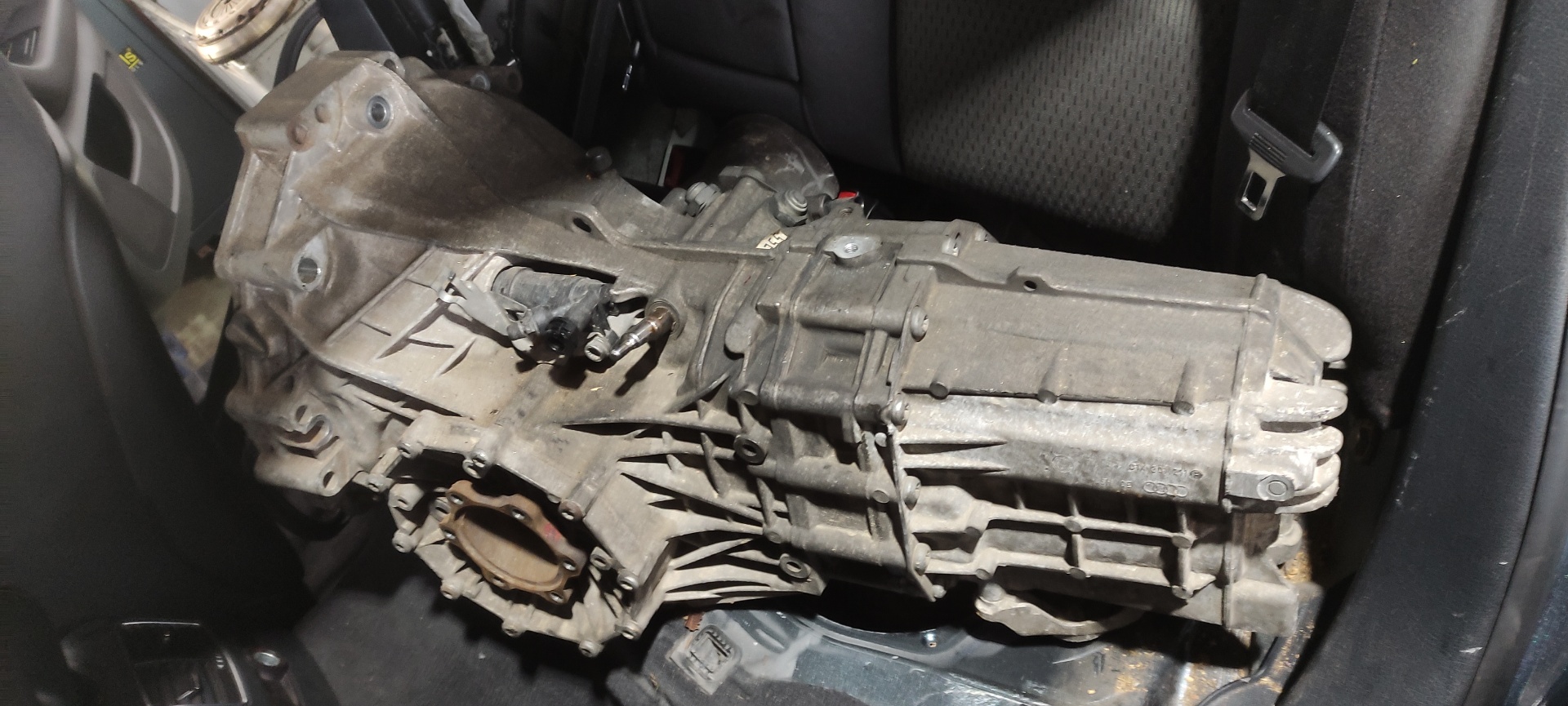 Manual gearbox AUDI A6 C6 (4F2) 2.0 TDI 12550613 | B-Parts