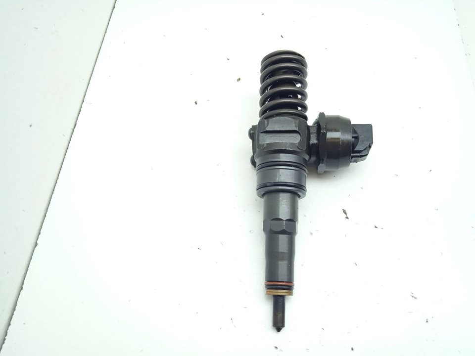Injector SEAT IBIZA III (6L1) 1.4 TDI 11153635 | B-Parts