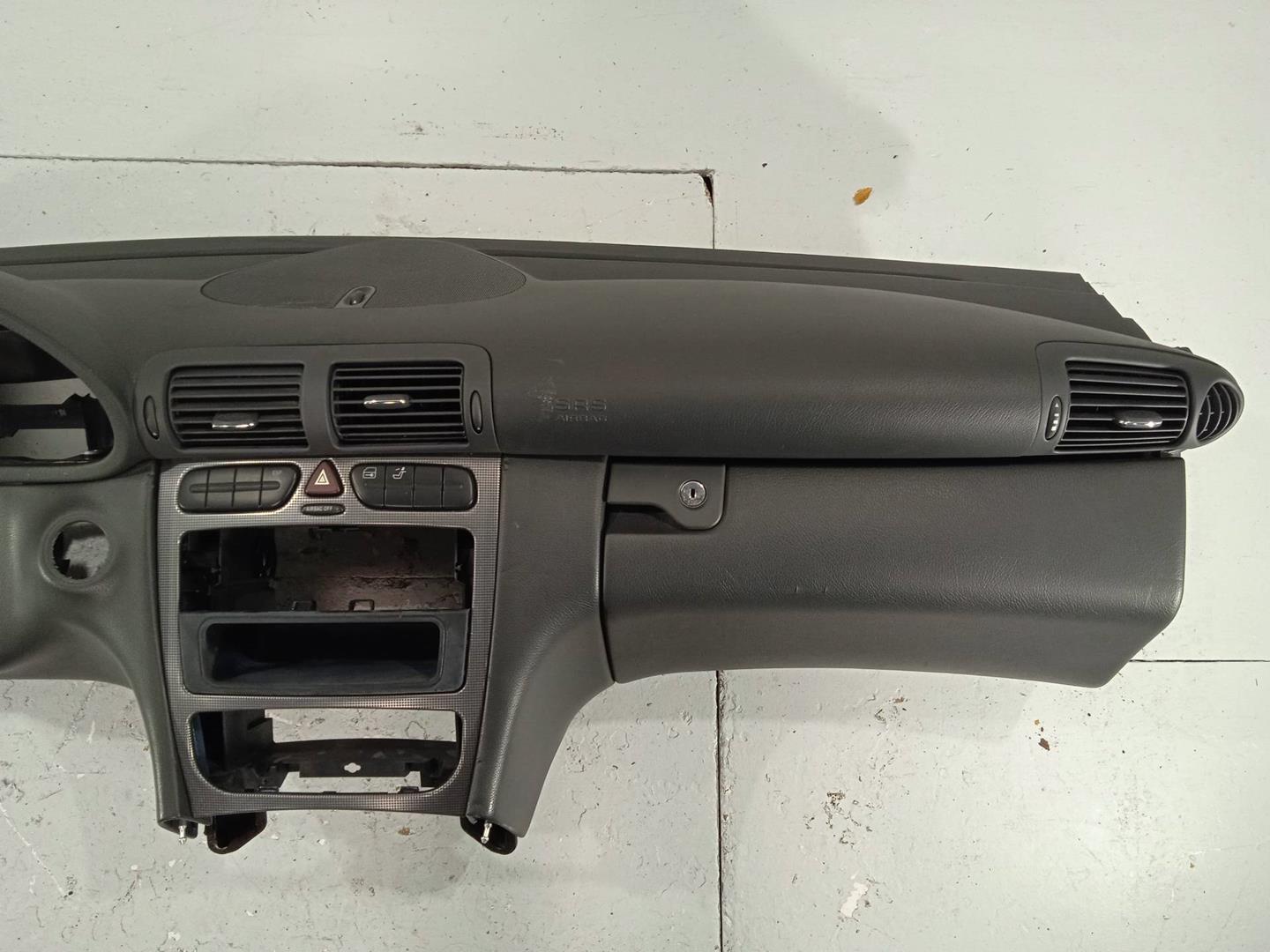 Dashboard MERCEDES-BENZ C-CLASS (W203) 4317915 | B-Parts