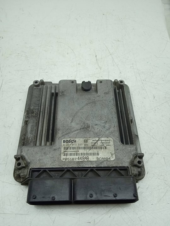 Engine control unit (ECU) DODGE CALIBER 2.0 CRD 4621867 | B-Parts