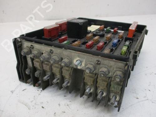Boîte à Fusibles VW PASSAT B6 (3C2) 2.0 TDI 16V 13795173 | B-Parts