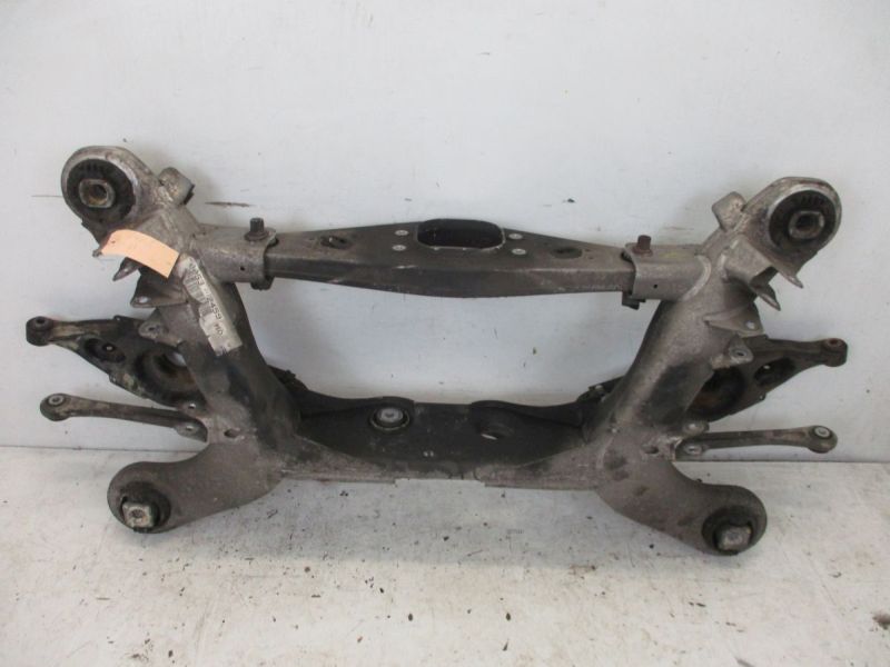 Rear axle MERCEDES-BENZ E-CLASS (W211) E 240 (211.061) 18799095 | B-Parts