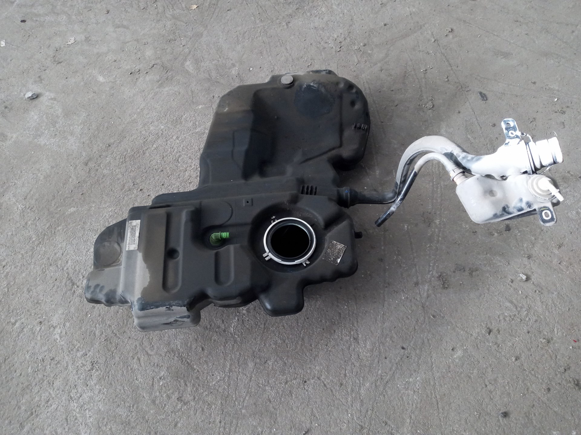 Fuel tank AUDI A6 C6 (4F2) 2.0 TDI 15438258 | B-Parts