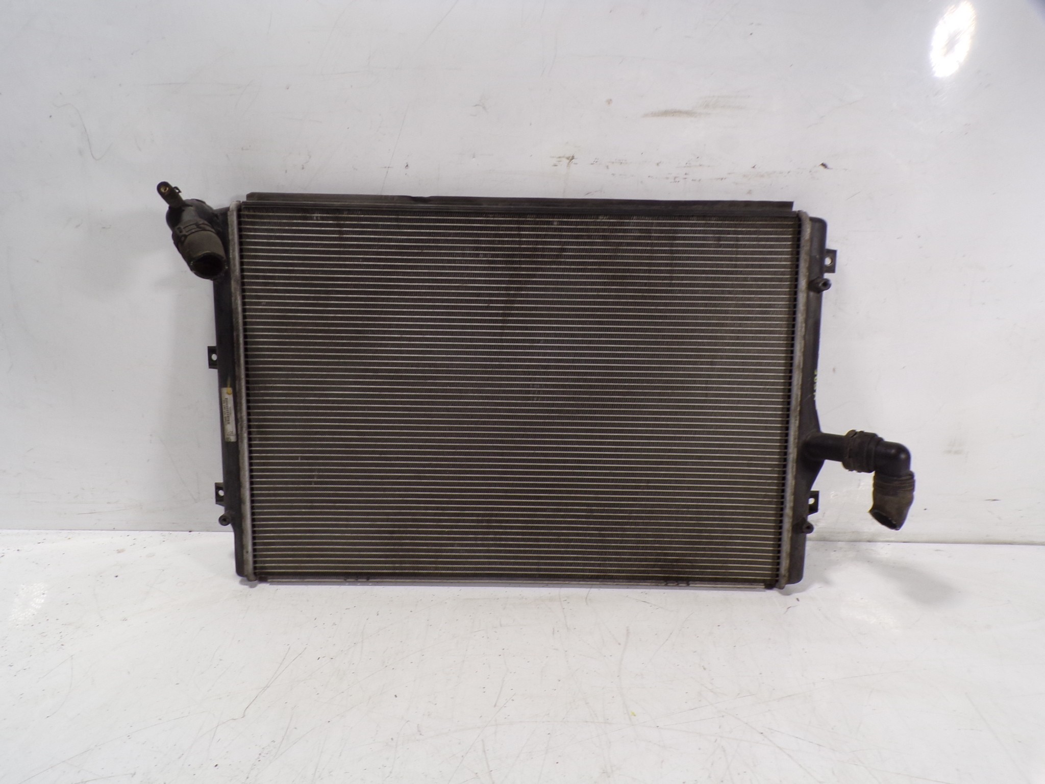 Water radiator VW GOLF VI (5K1) 1.6 TDI 8393226 | B-Parts