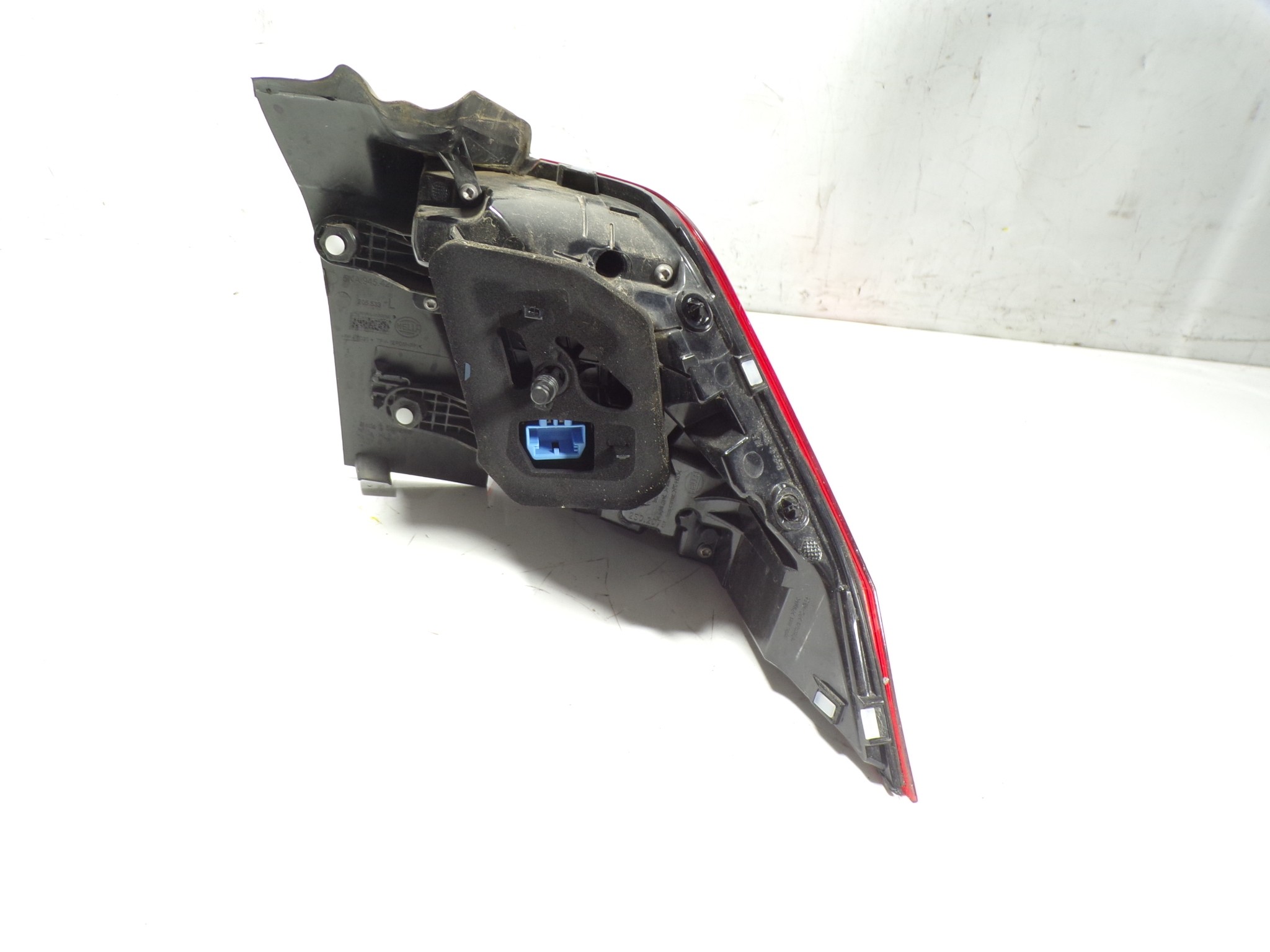 Left taillight VW TIGUAN (AD1, AX1) 2.0 TDI 10003102 | B-Parts