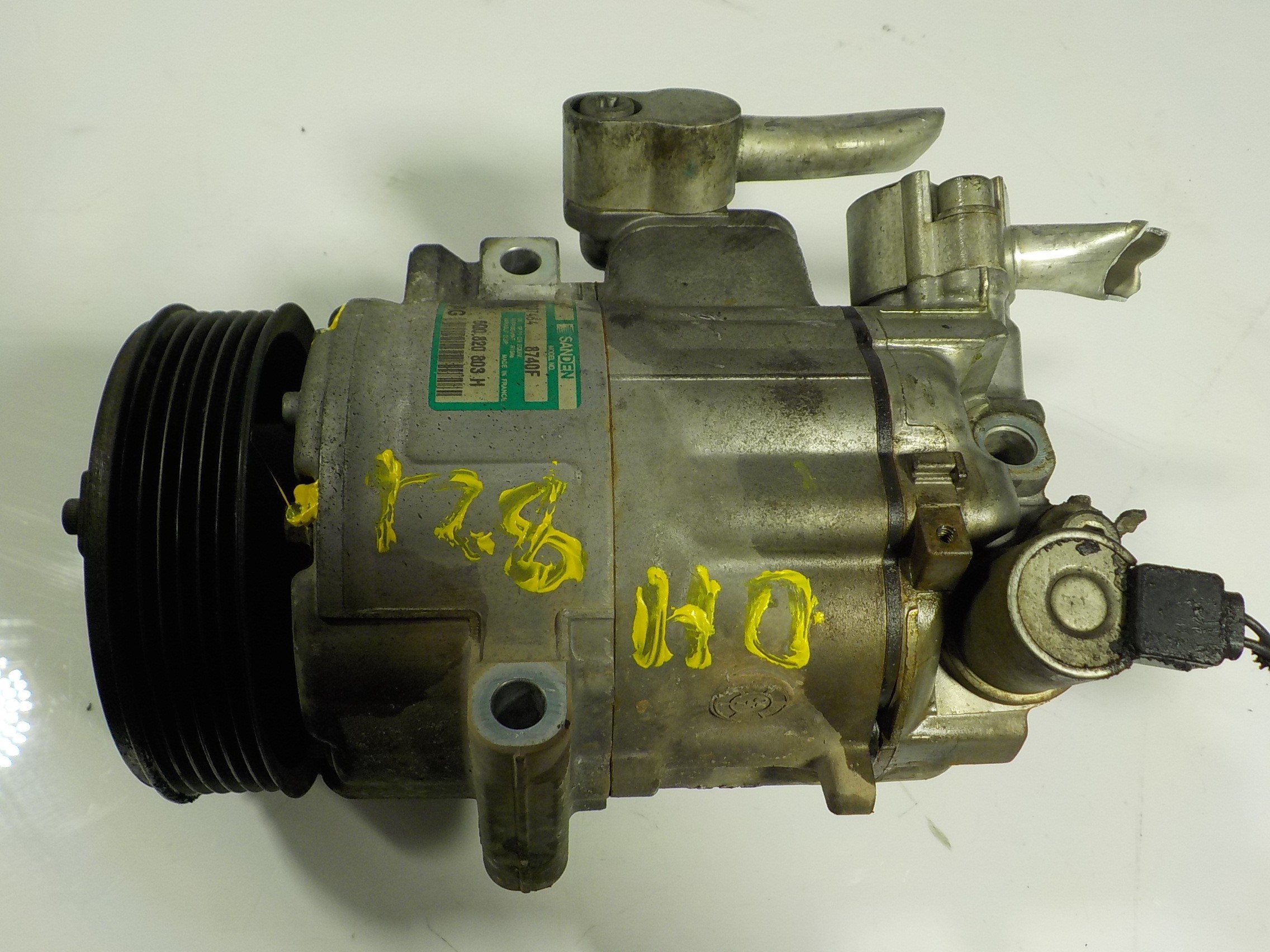 AC compressor VW POLO (9N_) 1.4 16V 10696068 | B-Parts
