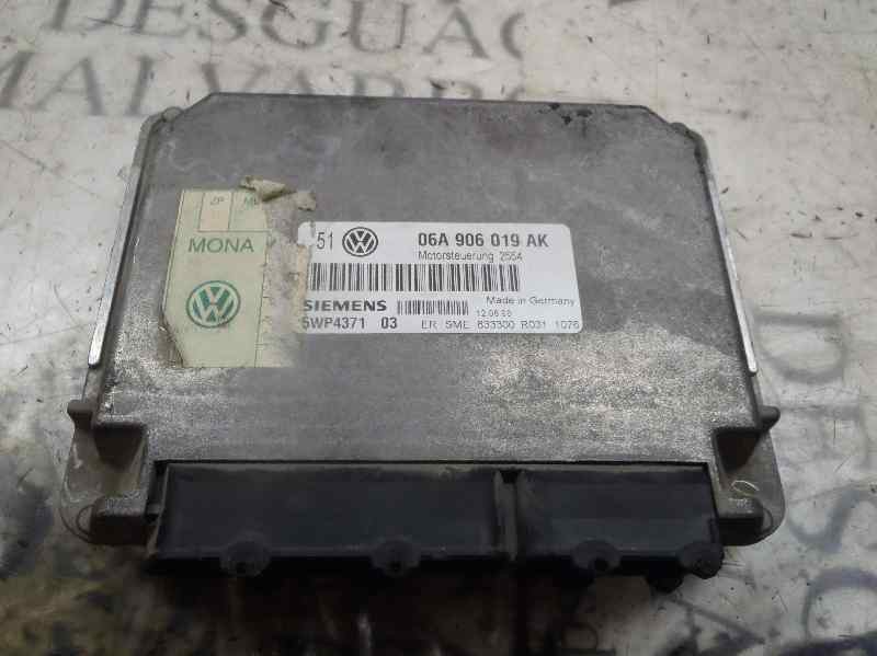Engine control unit (ECU) VW GOLF IV (1J1) 1.6 3818352 | B-Parts