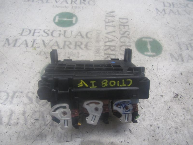 Fuse box CITROËN C3 Picasso (SH_) 1.6 HDI 90 3829681 | B-Parts