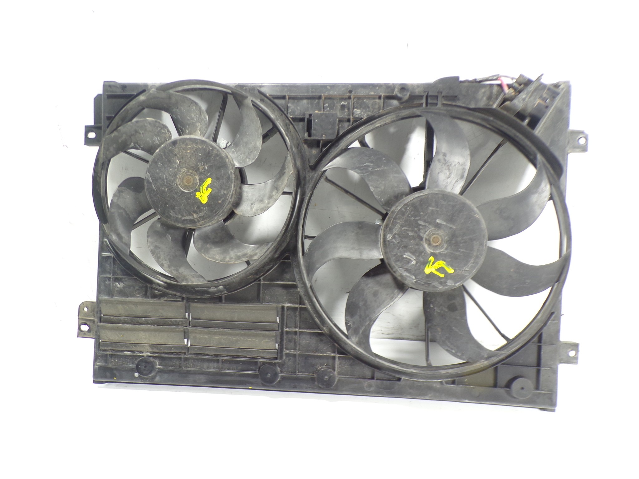 Radiator fan VW PASSAT B6 Variant (3C5) 2.0 TDI 16V 9124466 | B-Parts