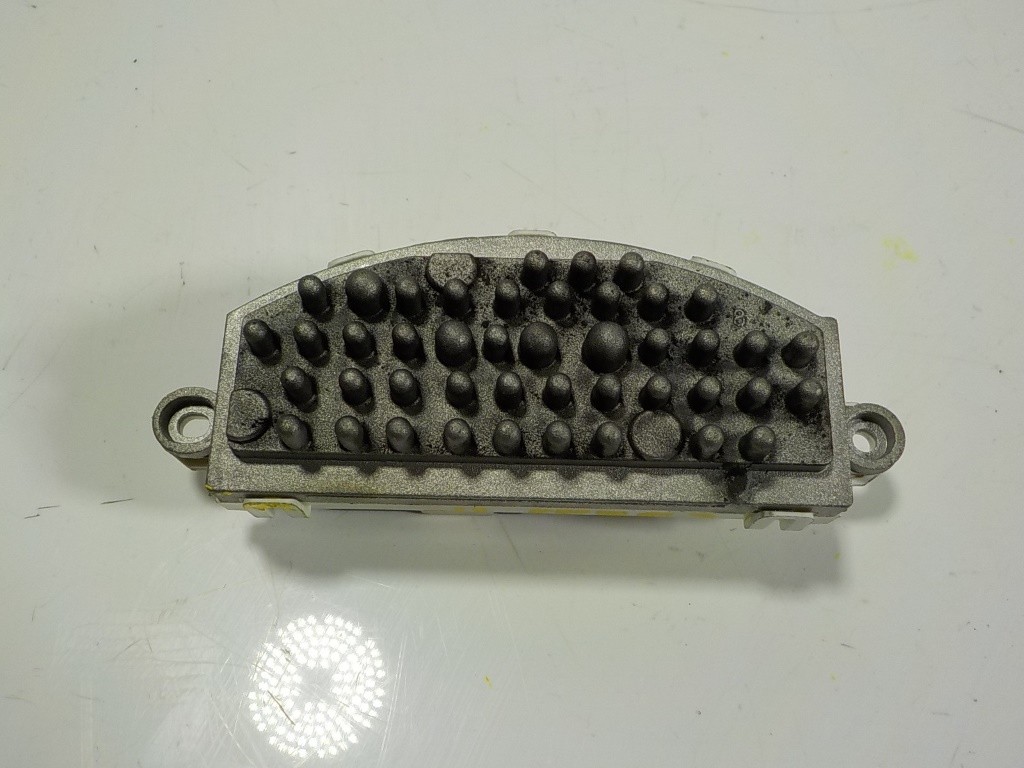 Heater resistor SEAT LEON (5F1) 2.0 TDI 12960872 | B-Parts