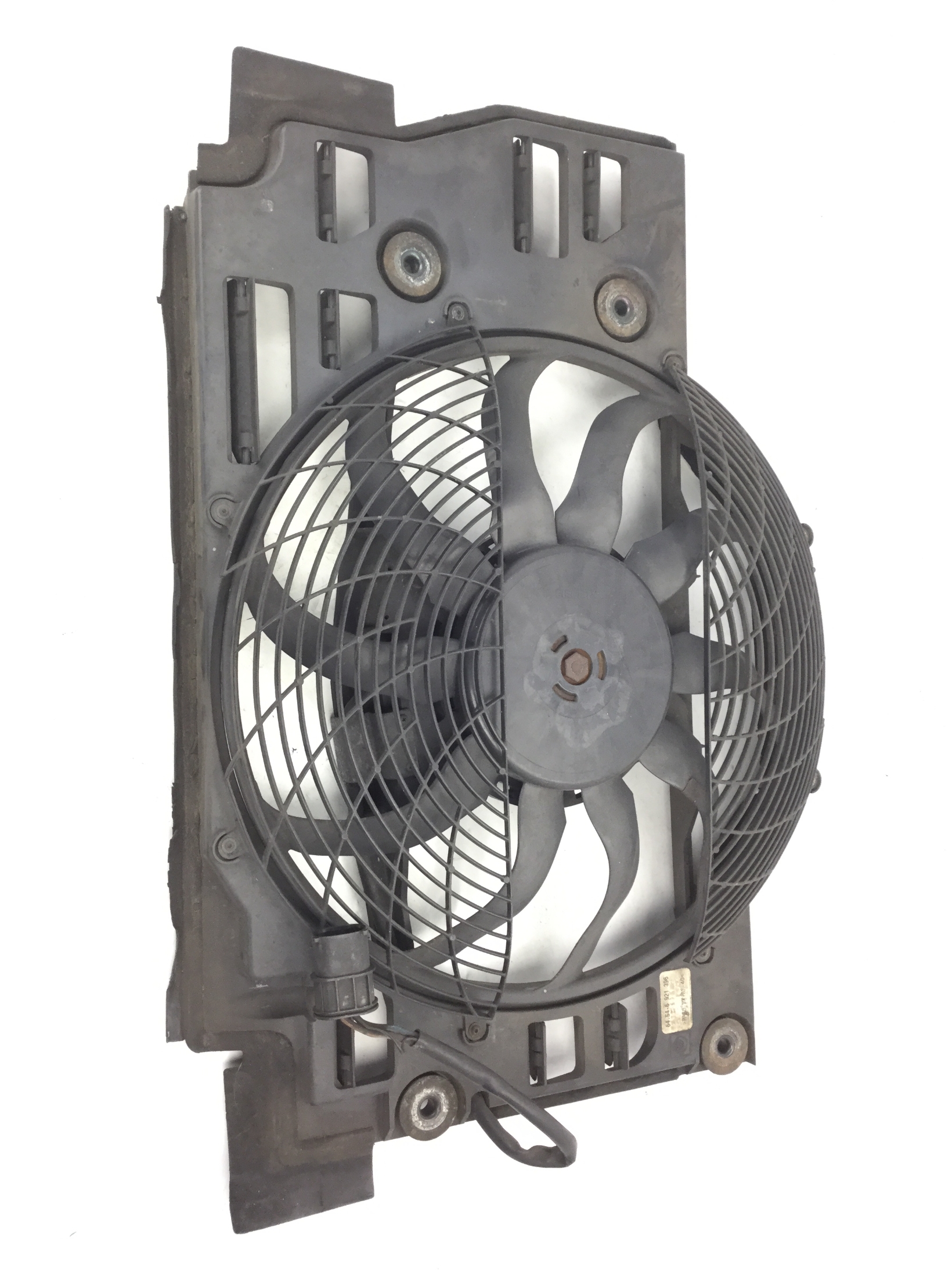 Radiator fan BMW 5 (E39) 520 i 4441895 | B-Parts