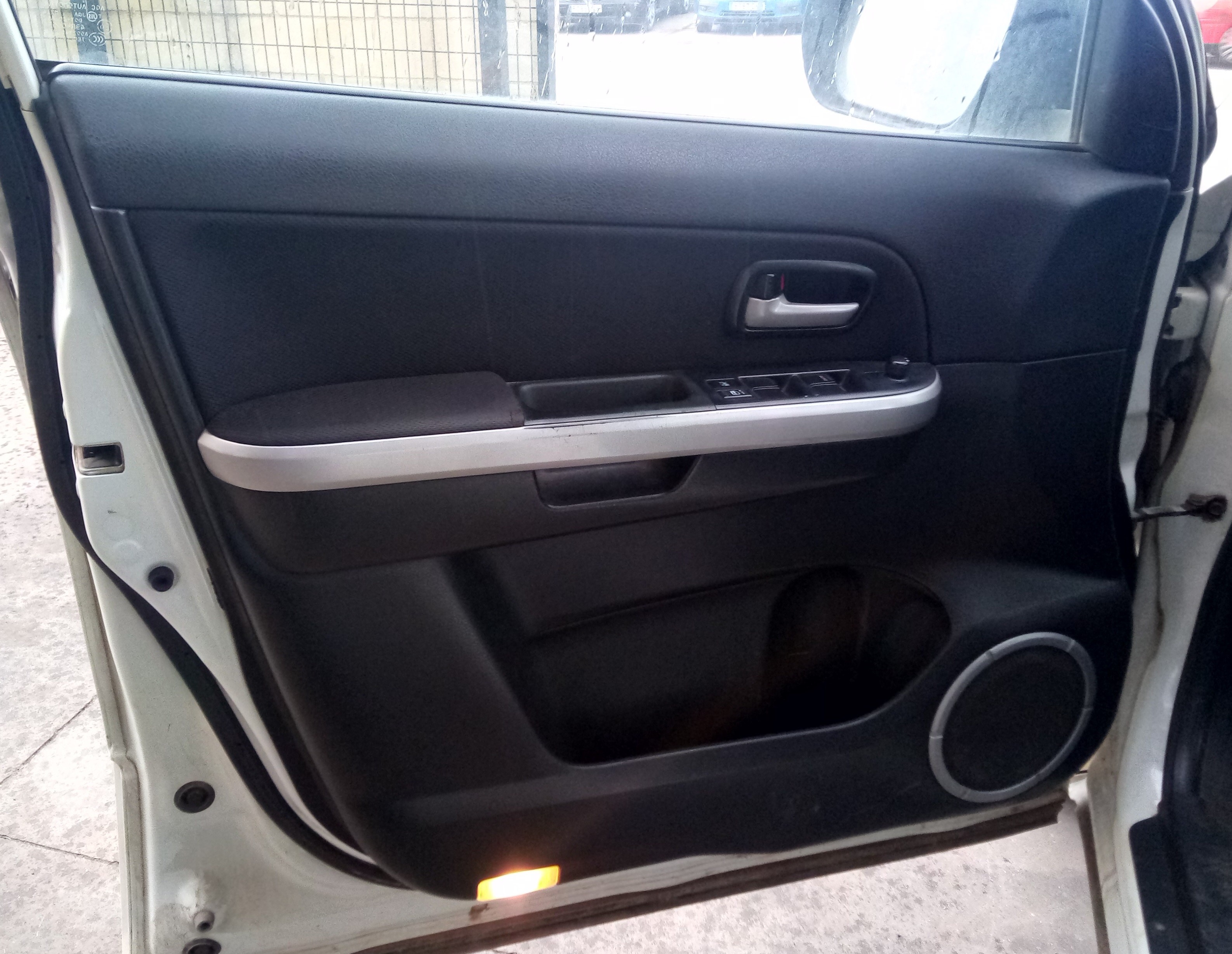 Left front door panel SUZUKI GRAND VITARA II (JT, TE, TD) 1.9 DDiS ...